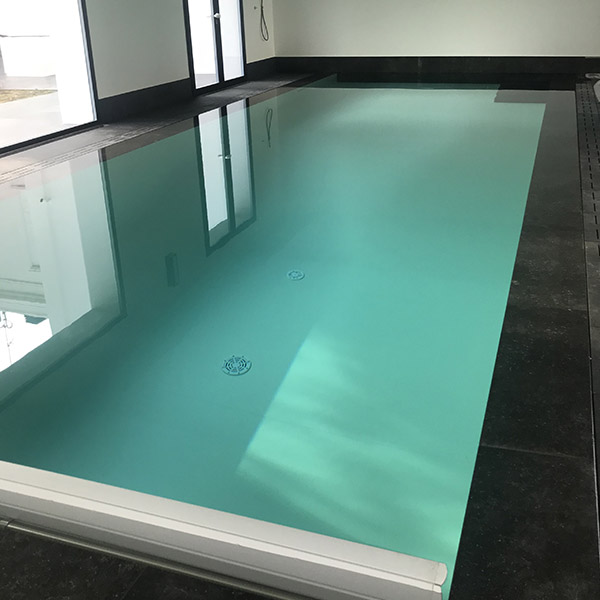 Professionisti posa rivestimento PVC e impermeabilizzazione della piscina